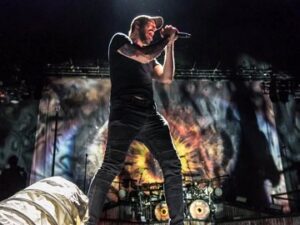 Breaking Benjamin & Staind with Special Guest Daughtry @Bakkt Theater ...